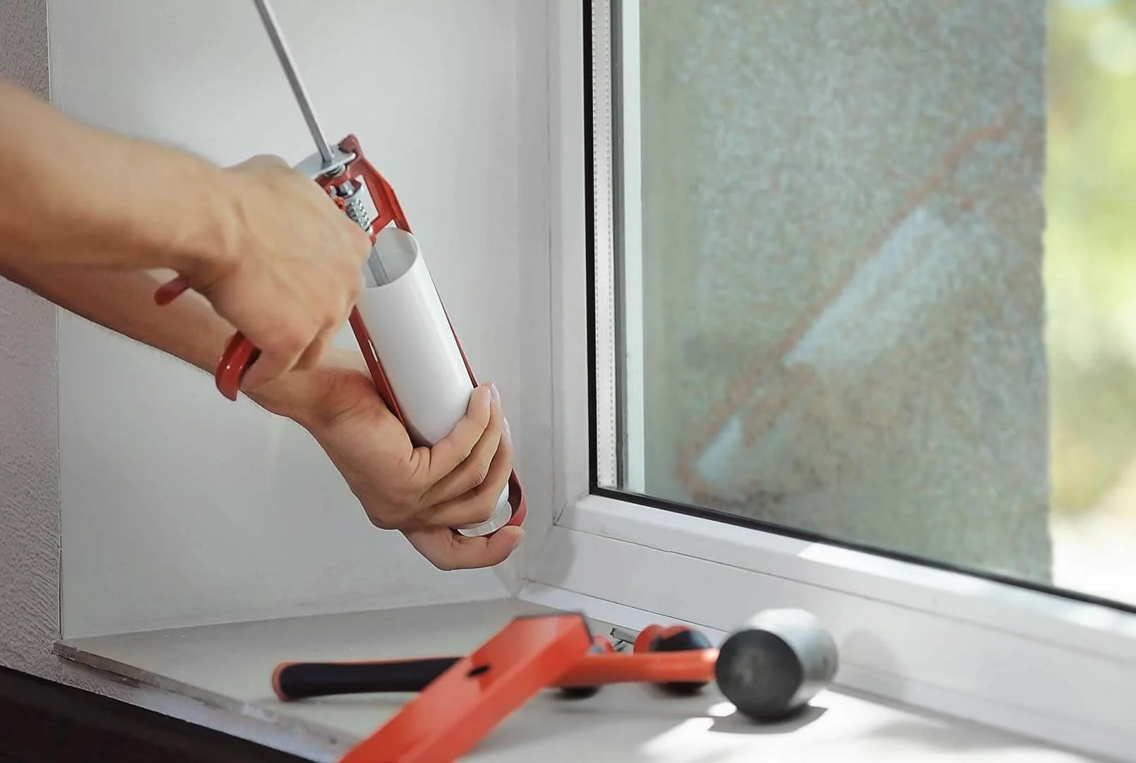 Calfeutrage de portes et fenêtres | MBR Portes et Fenêtres